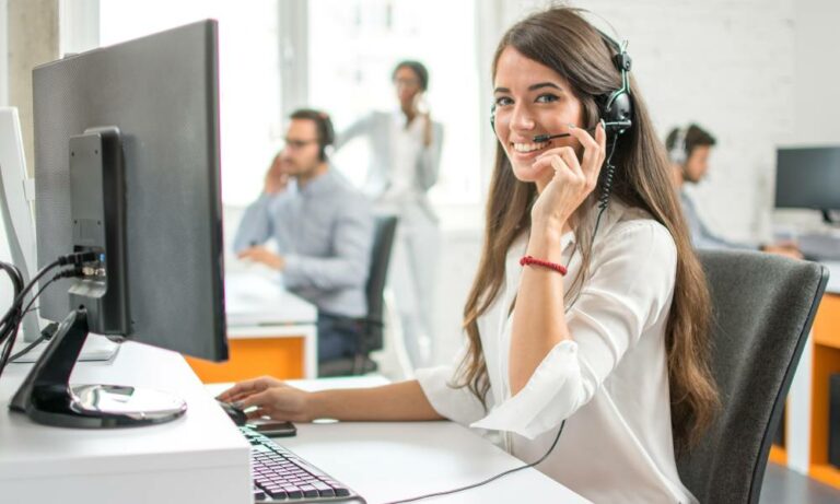 Customer service: ce înseamnă și cum să oferi o experiență placută ...